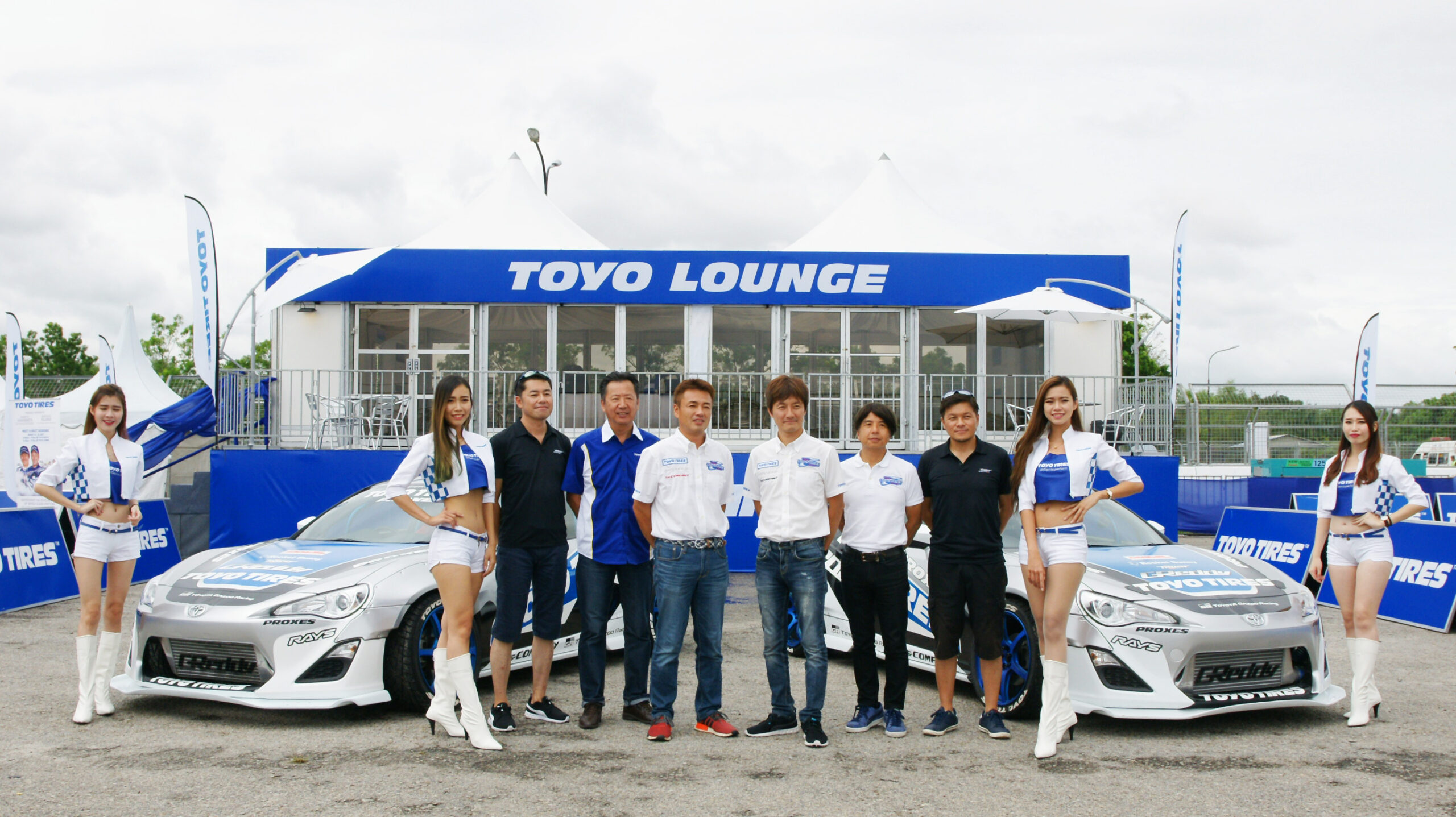 Packed Crowds at Toyo Drift Show - The Tyreman Magazine